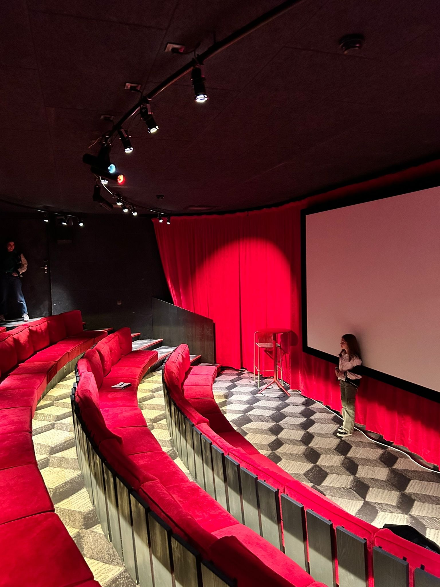 Lionel Latapie crée le premier stand-up toulousain pour enfants